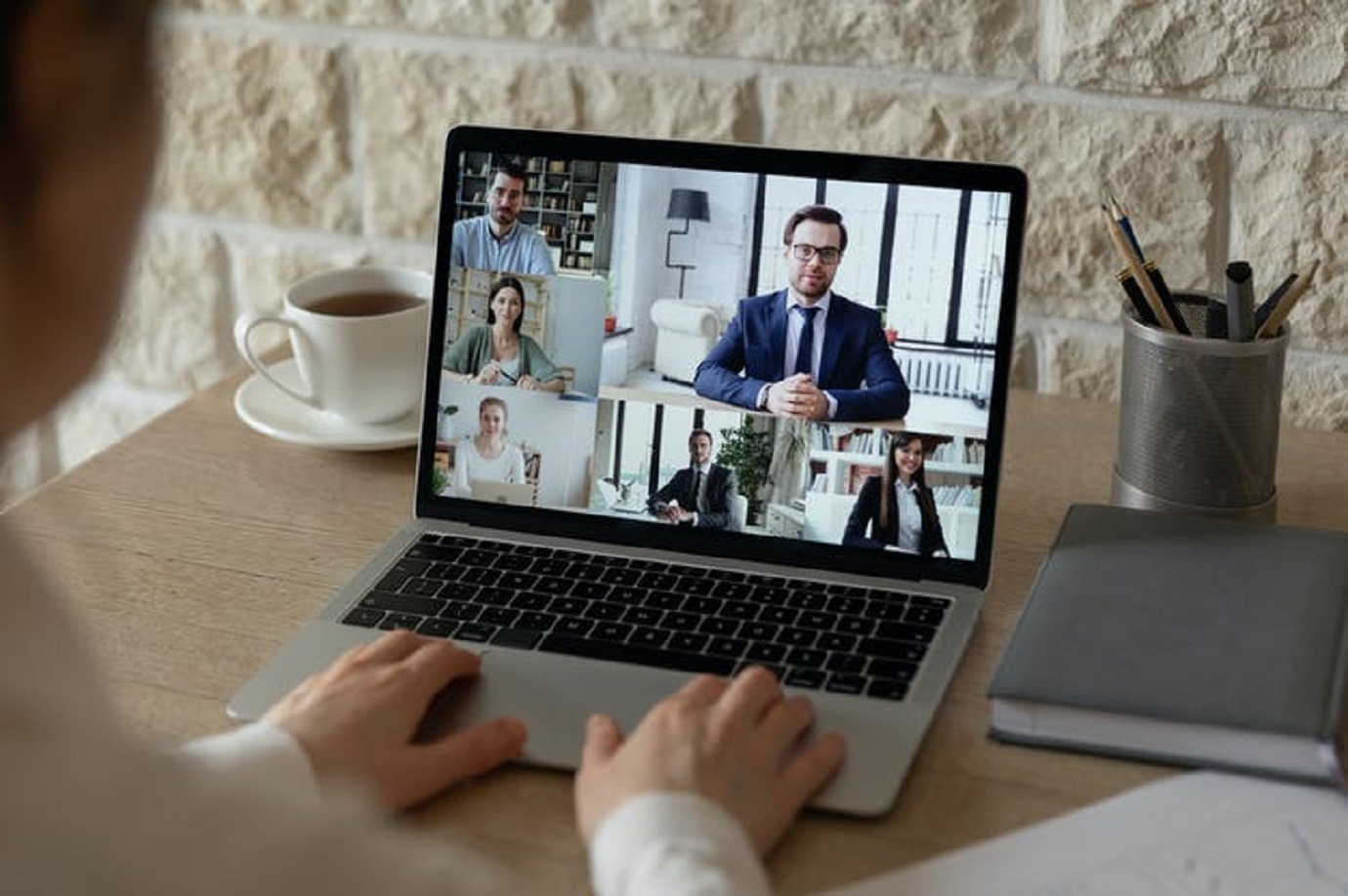 On Zoom, men don’t like feeling watched and judged — but women are used ...