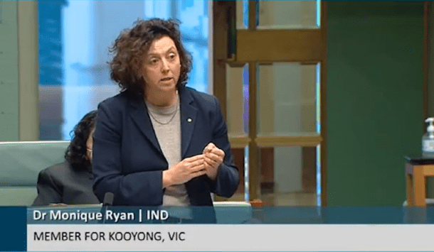 'Put your masks on': Dr Monique Ryan tells heckling Coalition MPs
