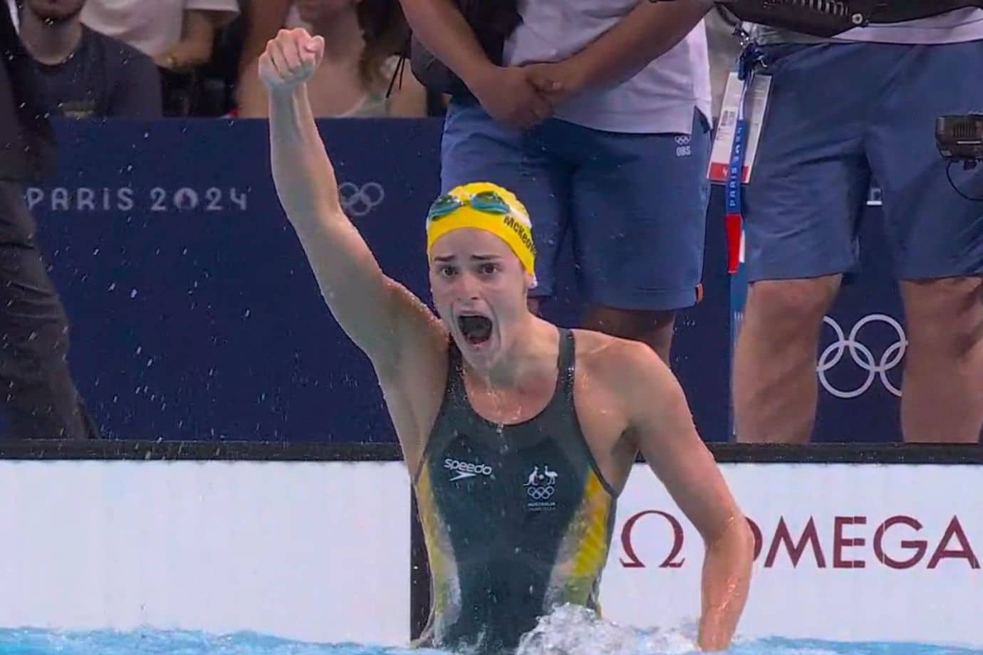 Kaylee McKeown wins gold in 100m backstroke