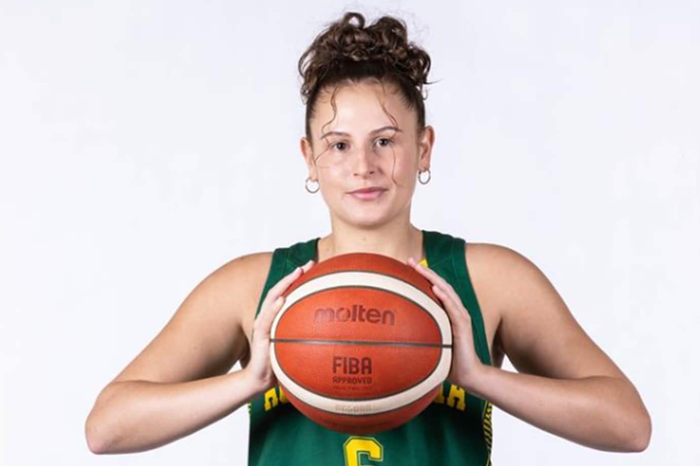 Tributes flow after basketballer Tiana Mangakahia dies from cancer