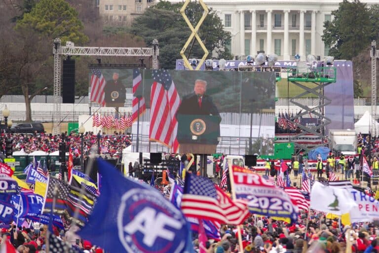 BBC apologises to Trump over misleading edit