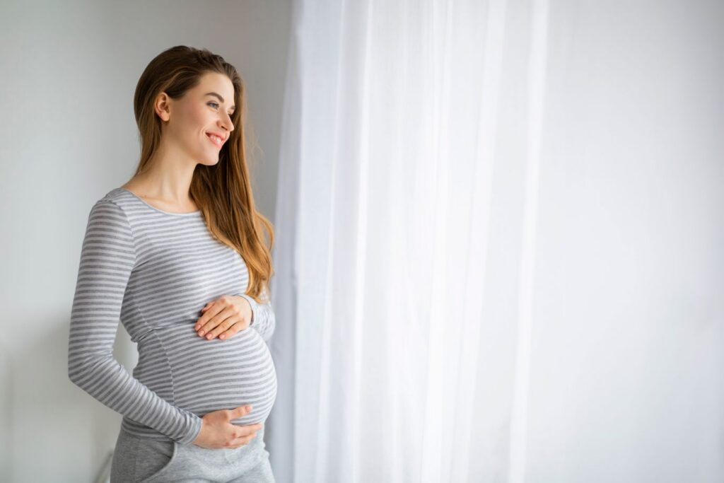 What drives women to have a freebirth without a midwife or doctor?